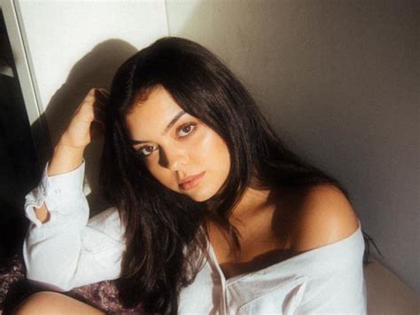 Victoria Grace Songs Events And Music Stats Viberate Com