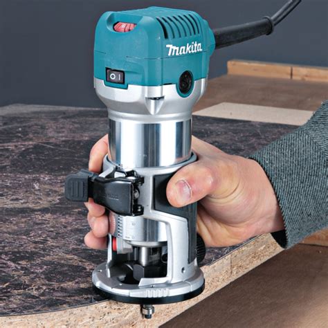 Makita 1 1 4 Hp Compact Router Kit The Woodsmith Store