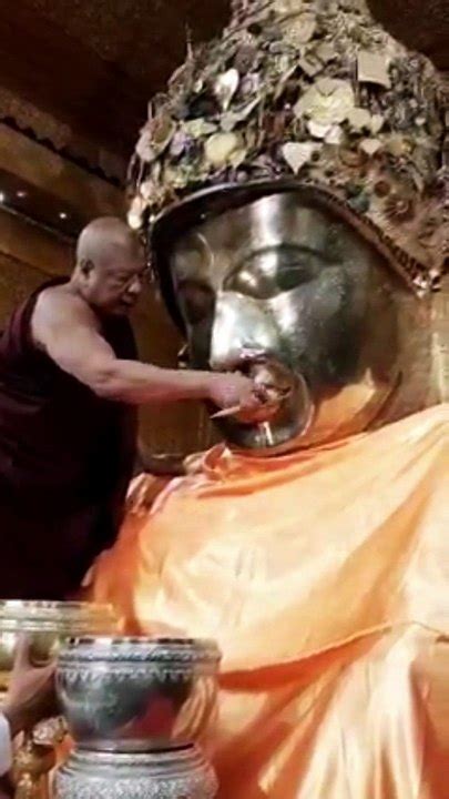 မဟာမြတ်မုနိ မျက်နှာသစ်တော်ရေလှူခြင်း Video Dailymotion