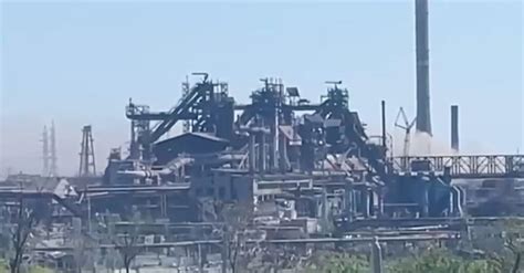Пекло зійшло на землю окупанти вдарили по Азовсталі фосфорними бомбами Новини Uaportal