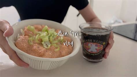 Vlog 연어깍두기 덮밥부터 정통집 따라잡기🍣🔥 명란버터구이까지 완성된 자취요리 브이로그 Youtube