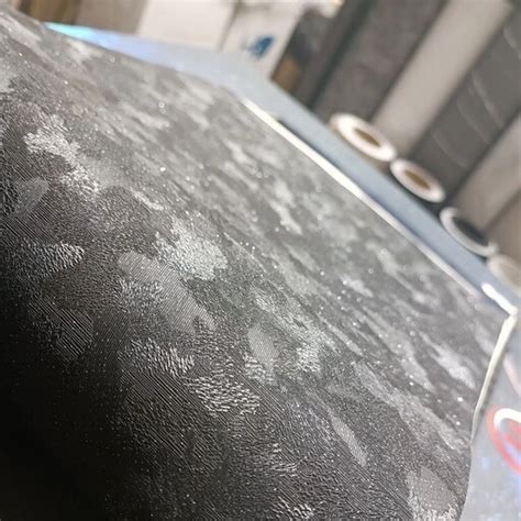 خرید و قیمت کاغذ دیواری رنگ مشکی پتینه شاین دار ، 100 درصد قابل شستشو ترب