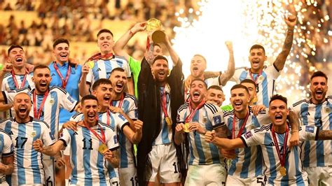 A Qué Hora Llegará La Selección Argentina A Buenos Aires Con La Copa