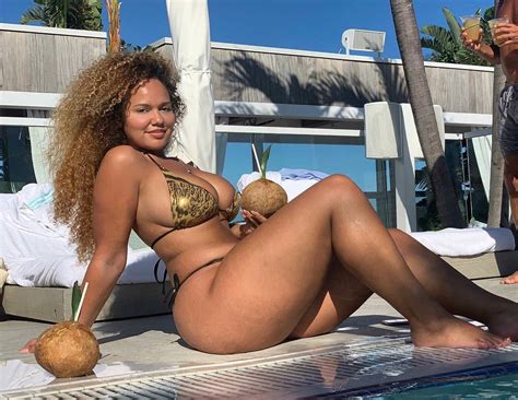 Pretty Pamela Porn Pic