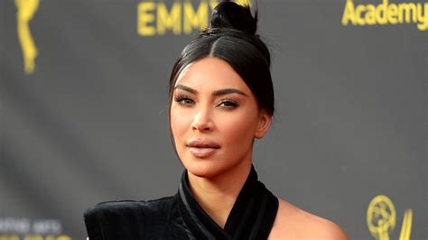 Kim Kardashian Stuns In New Unfiltered Makeup Free Photo Life And Style