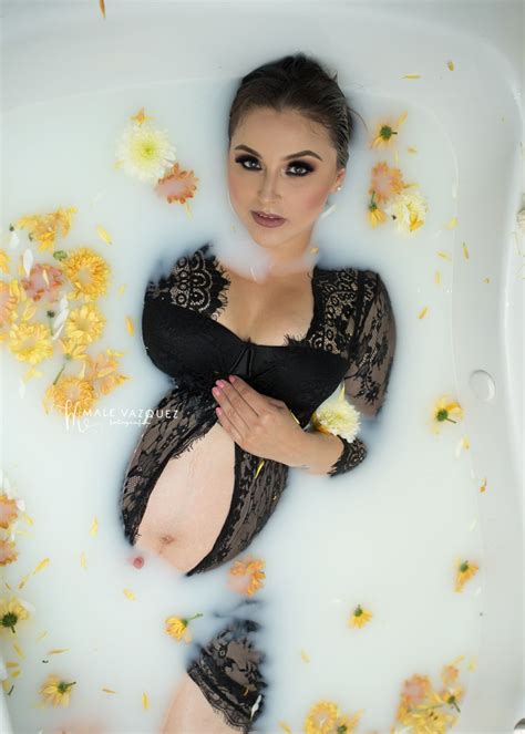 Maternity Shoots Maternity Portraits Milk Bath Photography Pregnancy