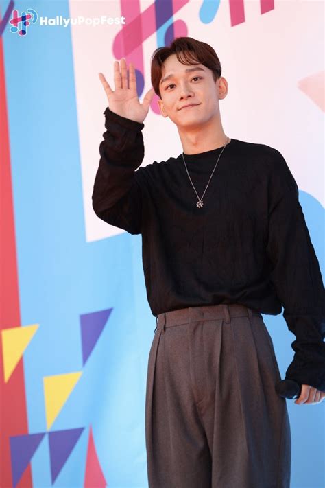 Exos Chen Makes A Mesmerizing Appearance For The First Time Since His