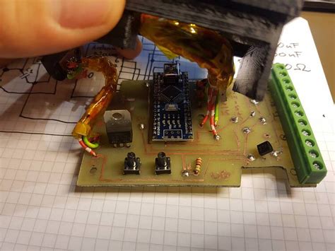 Problems With 16x2 LCD Writes Fine But After 10s Disintegrates To