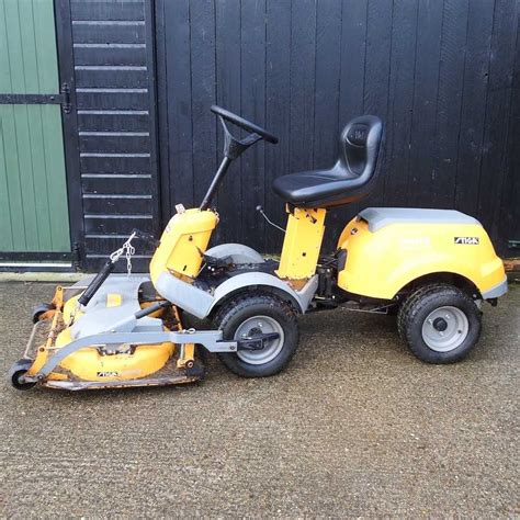 Lot 400 Day Two A Stiga Park Compact 16 4wd Combi