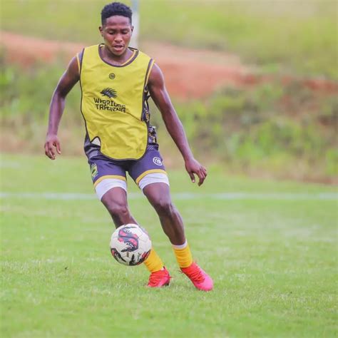 Esmat Santeno Esmatabdalhameed • Instagram Photos And Videos