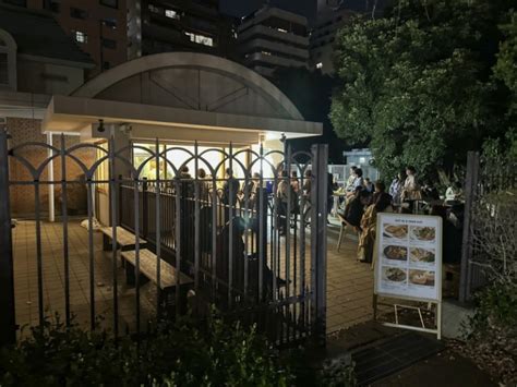 新宿御苑の夜桜花見イベント最速レポNAKED桜の新宿御苑2023入場に時間はかかるけど幻想的な世界は圧巻