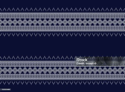 스커트 카펫 벽지 의류 포장 바틱 직물 옷 시트 벡터 일러스트 자수 템플릿의 디자인에 사용되는 어두운 기하학적 민족 패턴