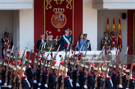 웨스트 국경일 군사 퍼레이드에 참석한 스페인 레오노르 왕세녀👗