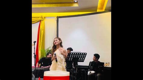 ကြည်ပြာရီဝေသော အကြည့်နဲ့ညှို့တဲ့သူ🩷 Youtube