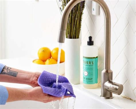 Як гель для миття посуду можна використати у побуті чотири способи Читайте на Ukr Net