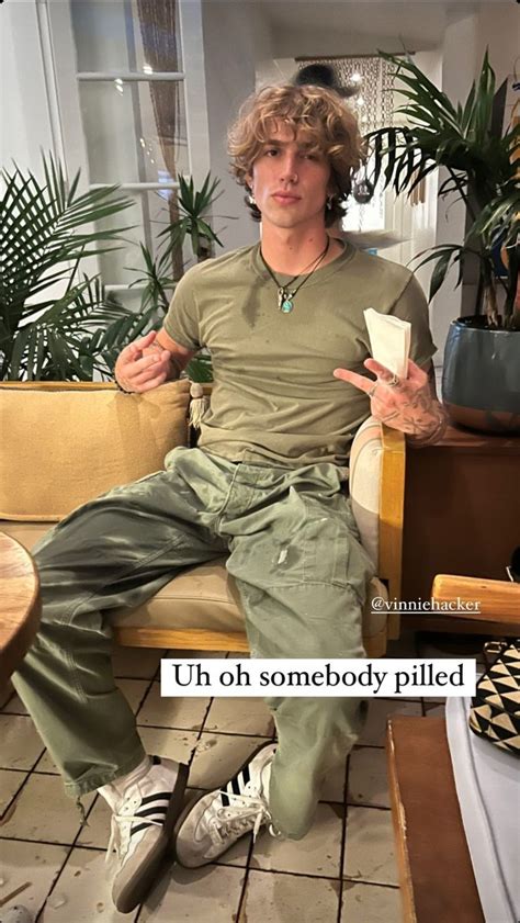 Vinnie Hacker Look Masculinos Estilo Masculino Mulher Apaixonada