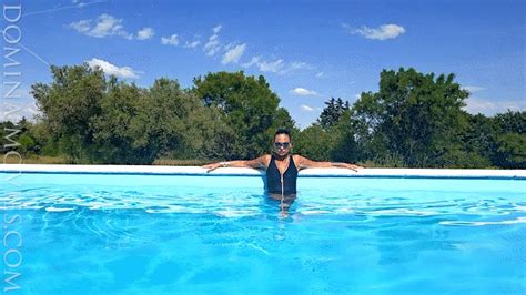 Smoking Pool Side Smoking 02 Madame Catarina Cruelest Beauty