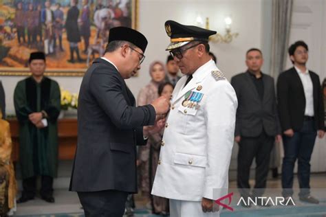 Ridwan Kamil Lantik Iwan Setiawan Jadi Bupati Bogor Antara News