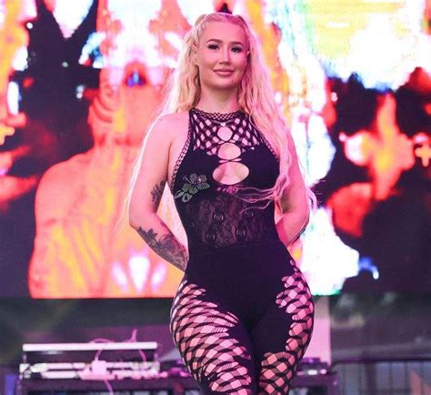 10 Celebrities With The Most Bootylicious Butts In The Entertainment