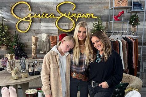 Jessica Simpson Poses With Mom Tina And Daughter Maxwell Photo