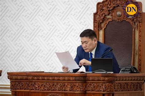 Ерөнхий сайд Л Оюун Эрдэнэ Олон нийтэд хүлээн зөвшөөрөгдсөн уул уурхайн салбар хөрөнгө