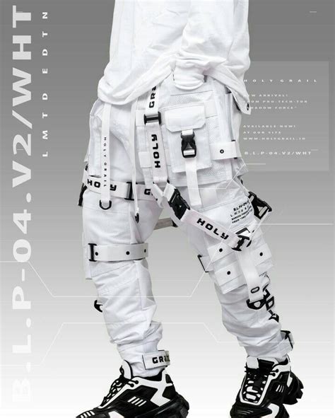 Pin By ♱𝖁𝖎𝖔𝖑𝖊𝖙 𝖉𝖆𝖗𝖌𝖎𝖓 𝕱 On ꪖˢᵗᵒᶠᶠᵃ♥ꪖ Tech Clothing Cool Outfits For Men Cyberpunk Clothes