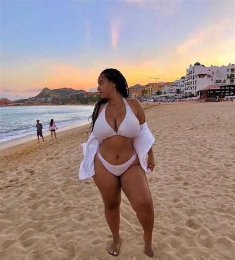 Katelyn Sade At The Beach Cufo510