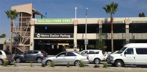Metro Committee Approves Expanded Paid Parking For 13 Parkandride