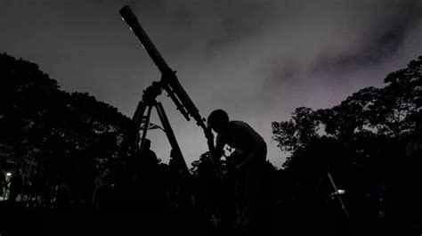 В небе над Китаем заметили НЛО Социальные медиа