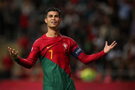 악수 논란 수습한 팀 동료호날두 포르투갈 대표팀에서는 늘 행복해 노컷뉴스