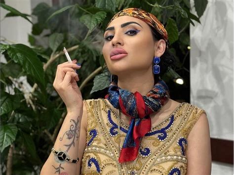 Софка хвърли бомба зарязала айтоския мачо Гринго и вече има ново гадже