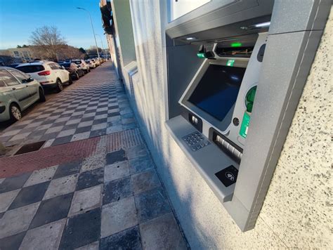 El Congreso Debate Una Ley Catalana Que Garantice Cajeros Automáticos