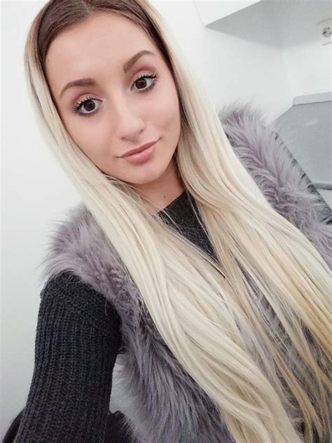 Female Profile Live Cam Show Skyprivate