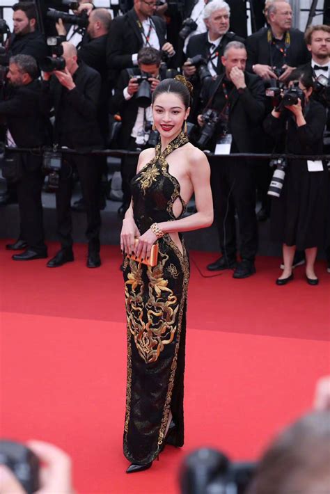 《夺宝奇兵5》戛纳首映 龚俊钟楚曦同框亮相红毯 搜狐大视野 搜狐新闻