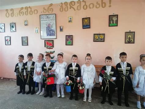 ვსწავლობთ ოჩხამურში პირველი დღე სკოლაში