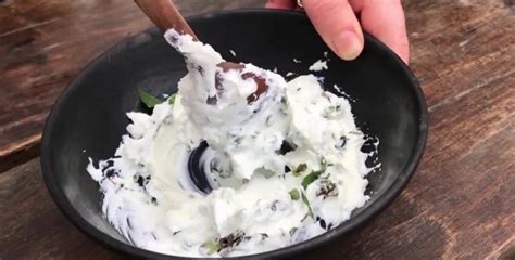 Fromage Frais à La Crème Aux Herbes
