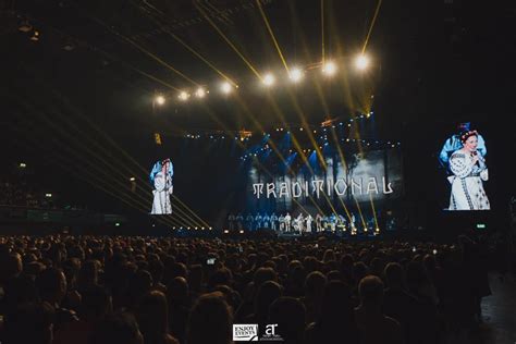 Andra A Cântat Pentru 13000 De Români Pe Wembley Arena Din Londra