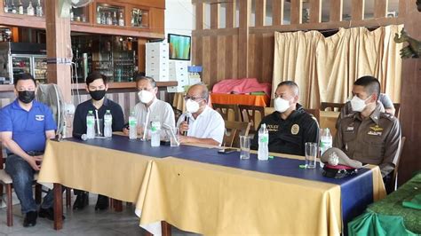 ร่วมประชุมหามาตรการกา รัฐกิจ เฮงตระกูล พรรคเพื่อไทย พัทยา