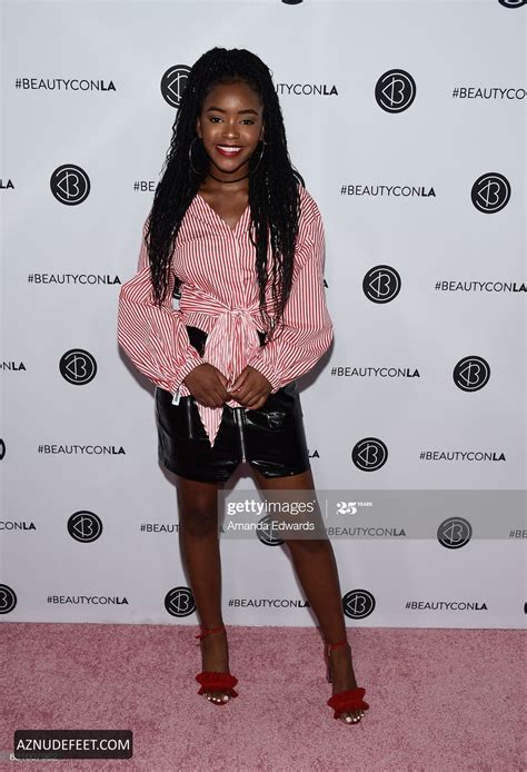 Lovie Simone Feet Aznudefeet