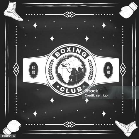 권투 클럽 배지 칠판에 디자인 벡터 그림입니다 권투 스포츠 클럽 엠블럼 기호 패치 셔츠 템플릿 빈티지 모노크롬 라벨 챔피언 벨트