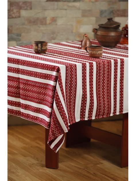 Скатертина вишита B4