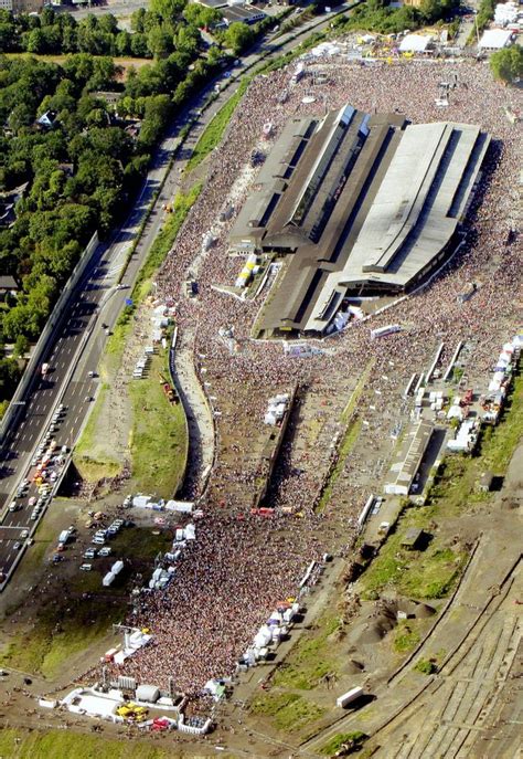 Photo Gallery A Catastrophe At The Love Parade Der Spiegel