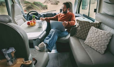 Dc Ac Power Inverter How It Adds Power To Your Car Power Com