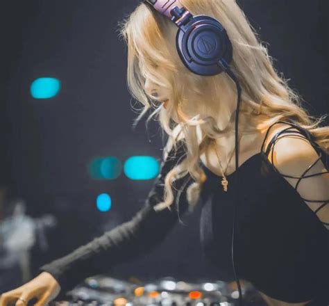 Python实战激情澎湃2023极品劲爆舞曲震撼全场爬虫一键采集DJ大串烧一曲醉人女声DJ舞曲人人都听醉 排行榜采集妙啊 dj爬虫抓取音频下载链接 CSDN博客