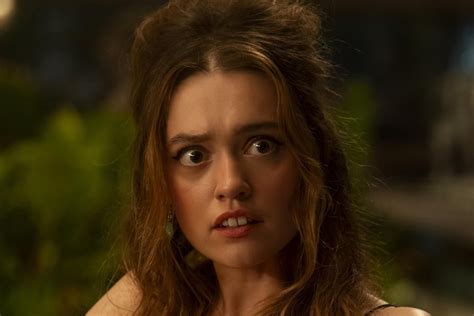 White Lotus Star Aimee Lou Wood Hits Out At Snls ‘mean And Unfunny Skit