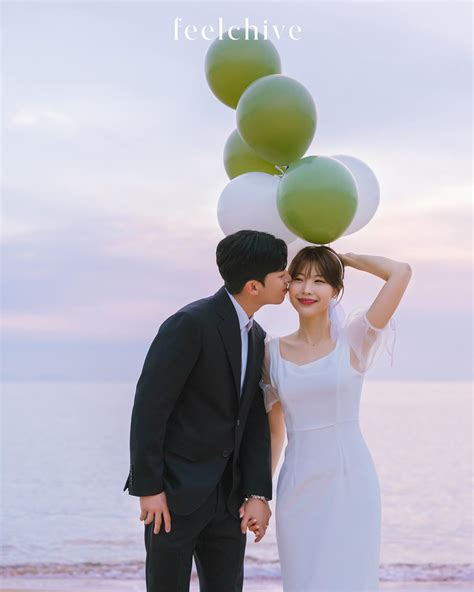 필카이브 동글동글 둥둥 풍선🎈과 함께💚🤍 바람이 많이 불면 컨트롤 하기 힘들지만 꼬옥 붙잡고 찍으면