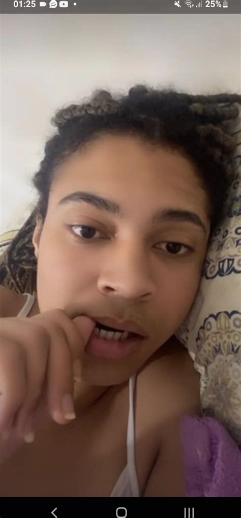 Caiu Na Net Daniele Gostosa Vendo Rolas Na Live Cnn Amador