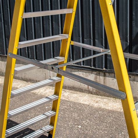 Fibreglass Platform Step Ladder Ladders Bps Depot