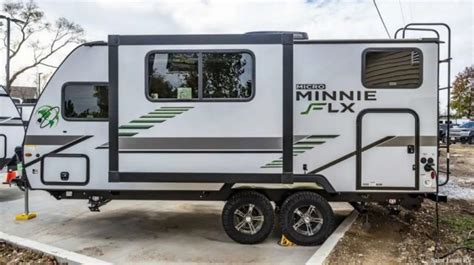 New 2022 Winnebago Industries Towables Micro Minnie Flx 2100bh Travel Trailer Rv Floor Plan