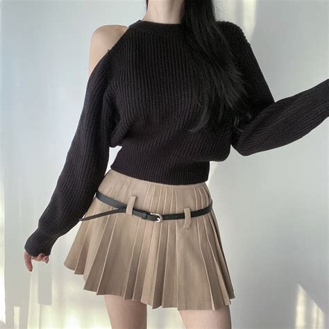 드미엘 여신템여리섹시 샤샤 어깨 트임 크롭 니트 3color 숄더트임 컷아웃 언발 오프숄더